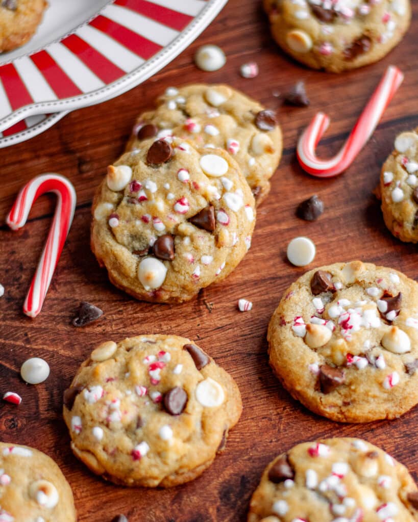 Candy Cane Chocolate Chip Cookies (Easy Christmas Cookies Recipe) - Our ...